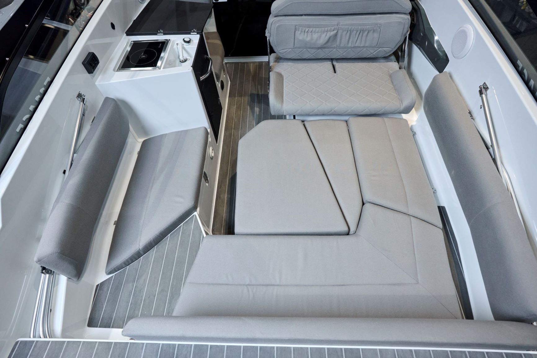 Yamarin 67 DC | Yamarin Powerboats